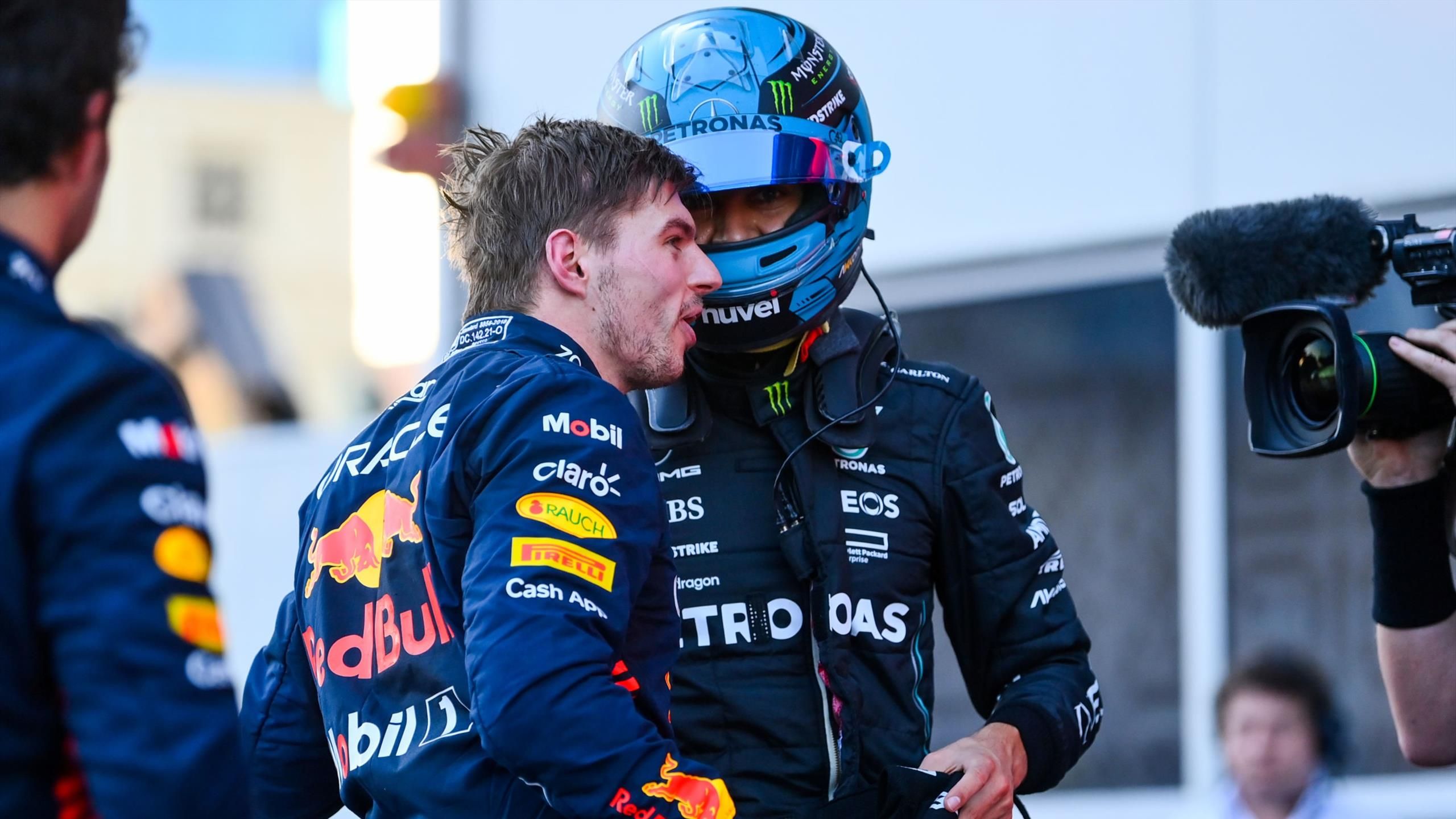 Russell: "Como piloto, sabes os riscos quando estás por fora. Não me ...